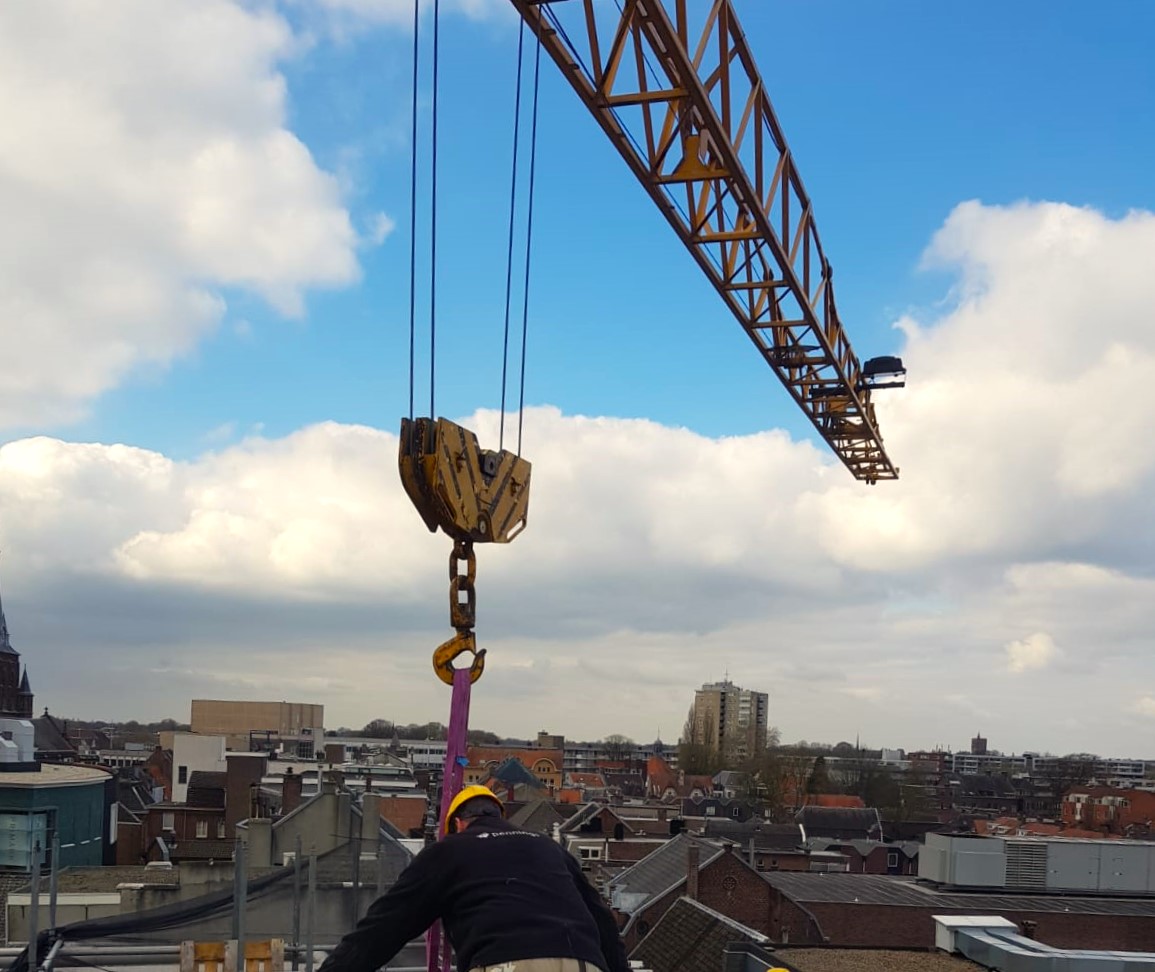 FB Gru bouwkraan huren?- Huureenbouwkraan.nl